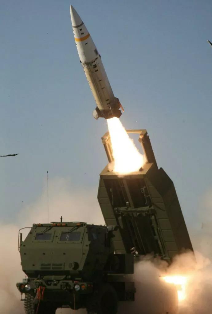 How powerful is the Seahorse rocket launcher? Two rockets hit the ...