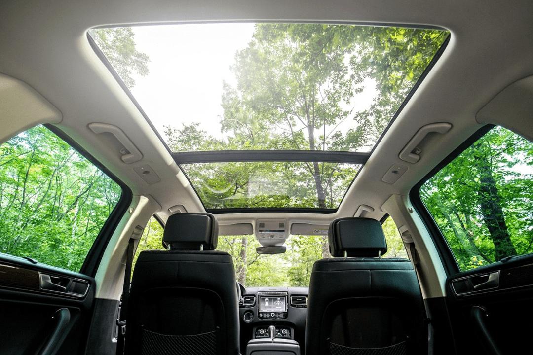 What is the difference between a car with a sunroof and a car without a ...