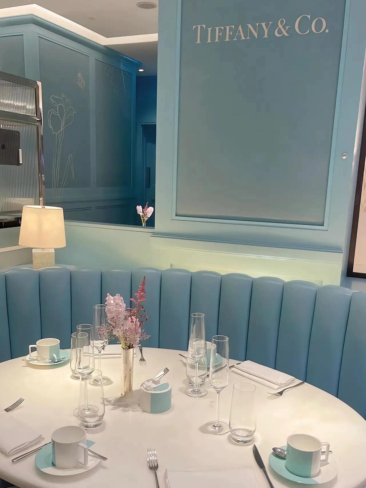 Li Xiang Wang Shiling's play photos feature the word "trench"! - iNEWS