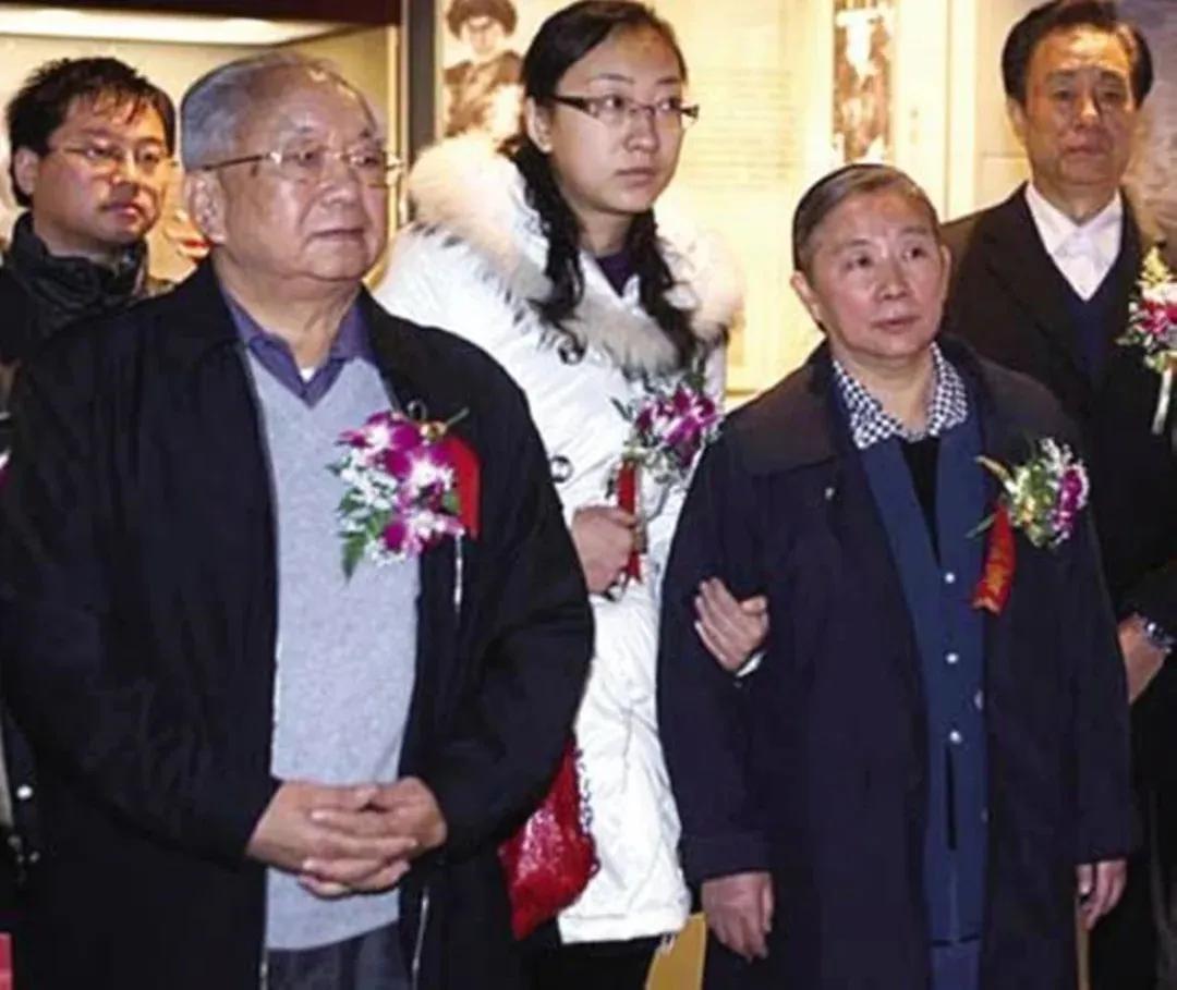 After Lin Biao's death, his daughter experienced ups and downs, but ...