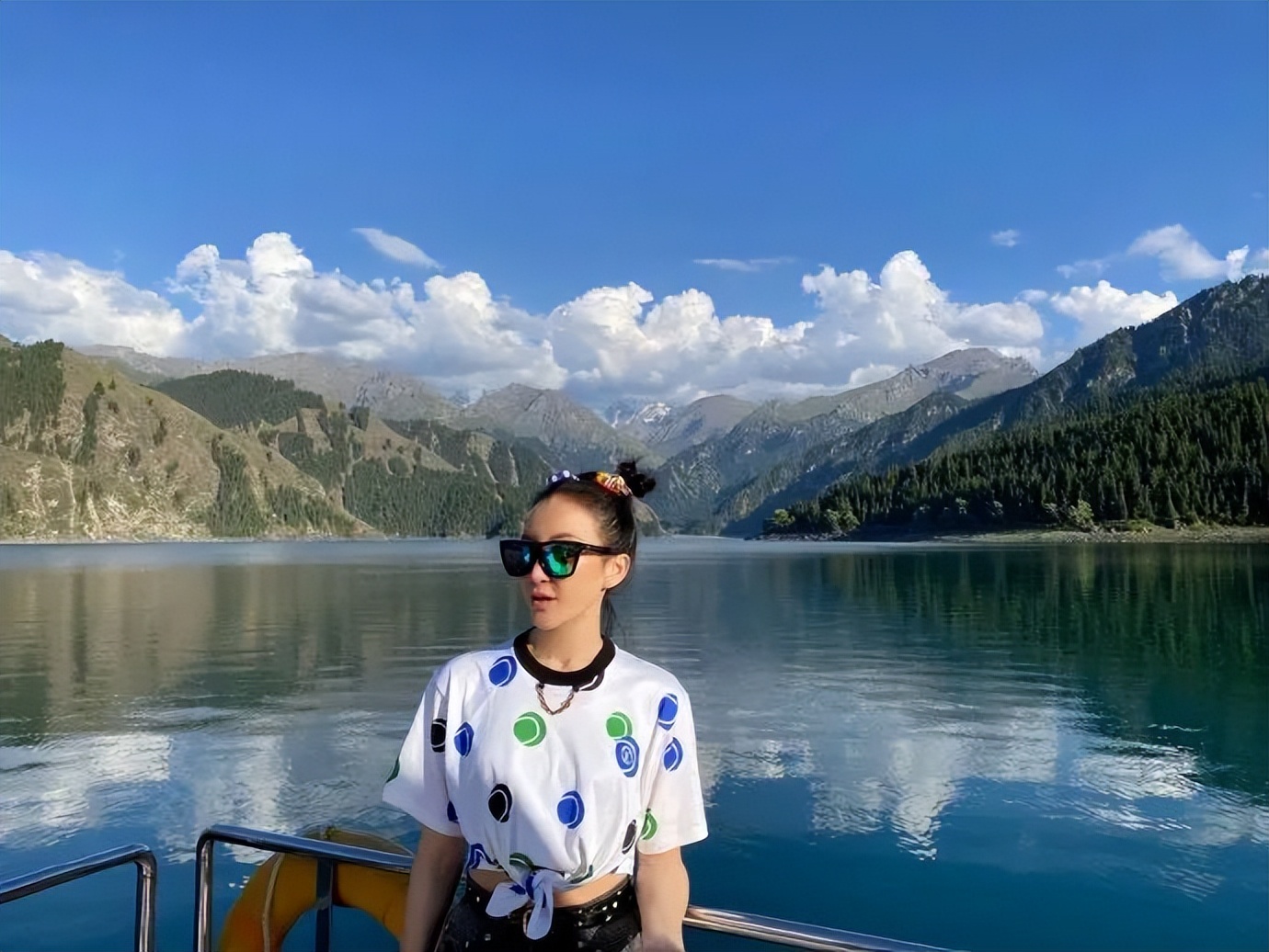 Screaming Coco Lee, helpless struggle, cold interests, disappointed ...