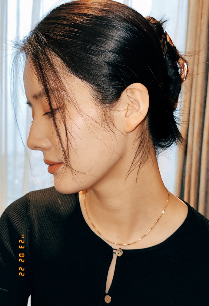 Actress Jing Ruyang is plainly dressed, looks like Liu Yifei, beautiful ...