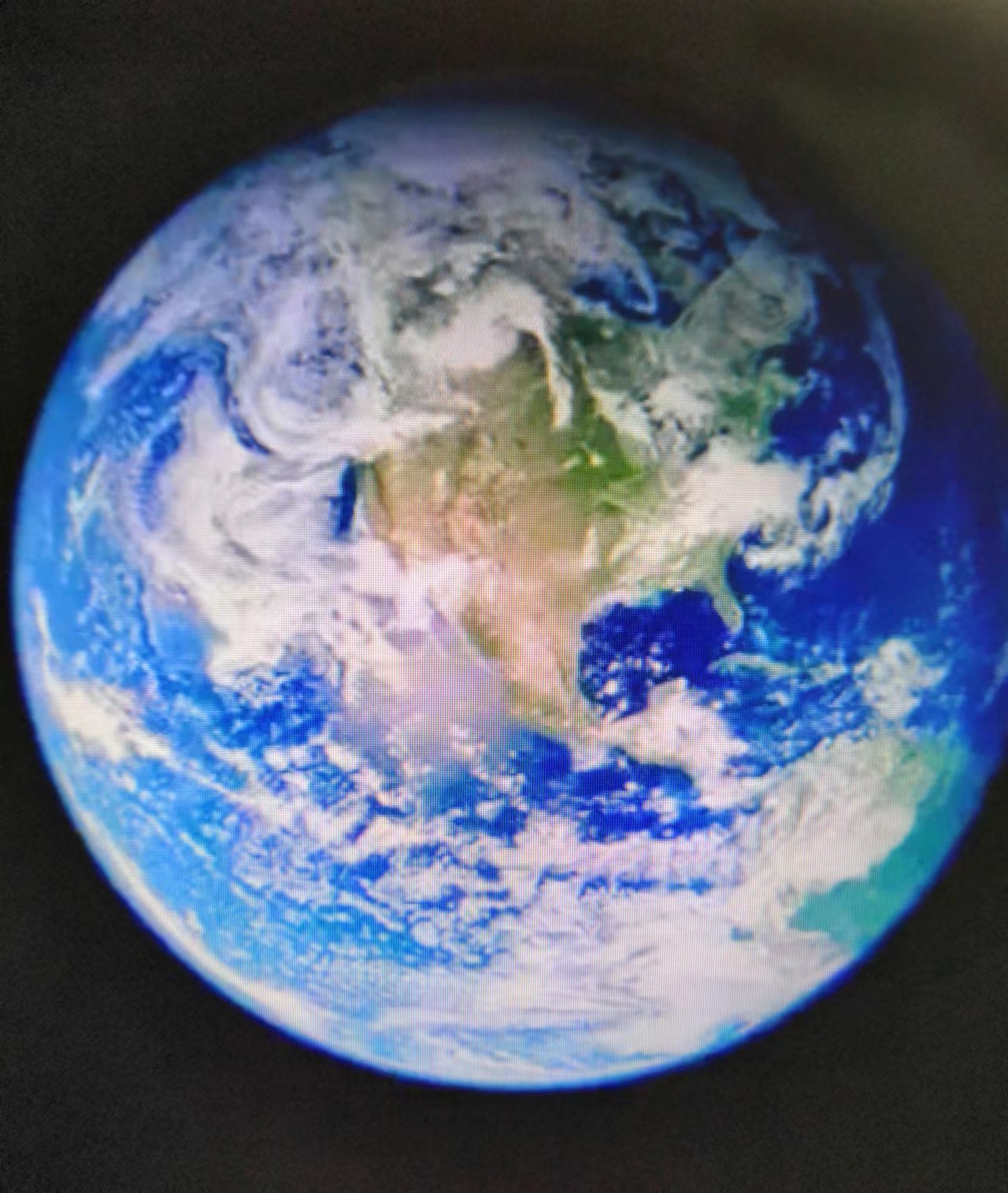 Is the Earth shaped like a pear? - iNEWS