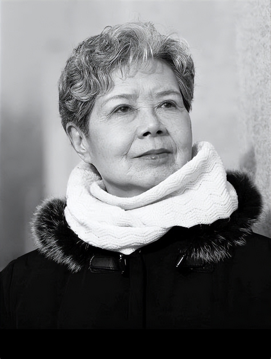 Shen Li, China's first TV announcer: After her husband died, she ...