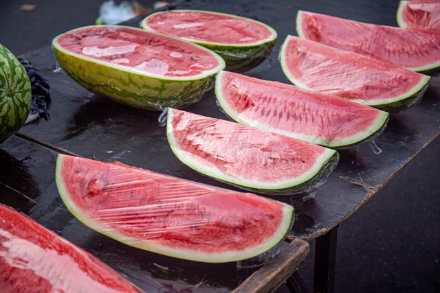 Unveiled: Will watermelon wrap plastic wrap be poisoned? Experiments ...