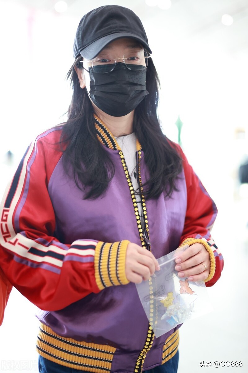 Linghua appeared at Beijing Capital Airport on March 25, 2023 - iMedia