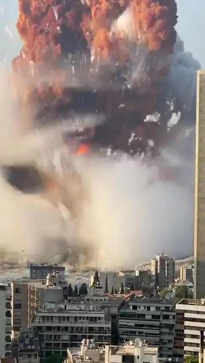 LOL, explosion in Lebanon, Apple's new phone is reported to use metal ...