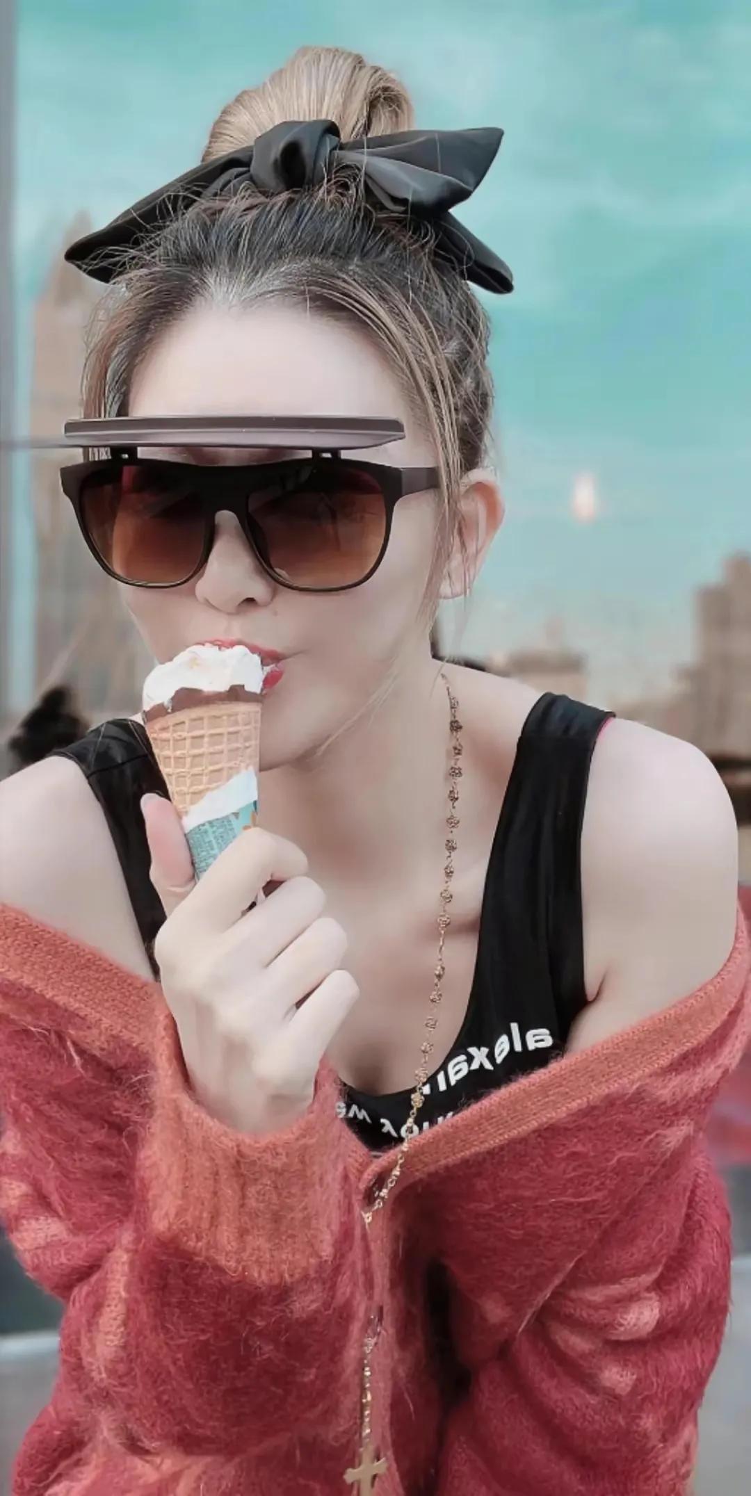 Alyssa Chia & Li Caihua stunning pictures - iMedia