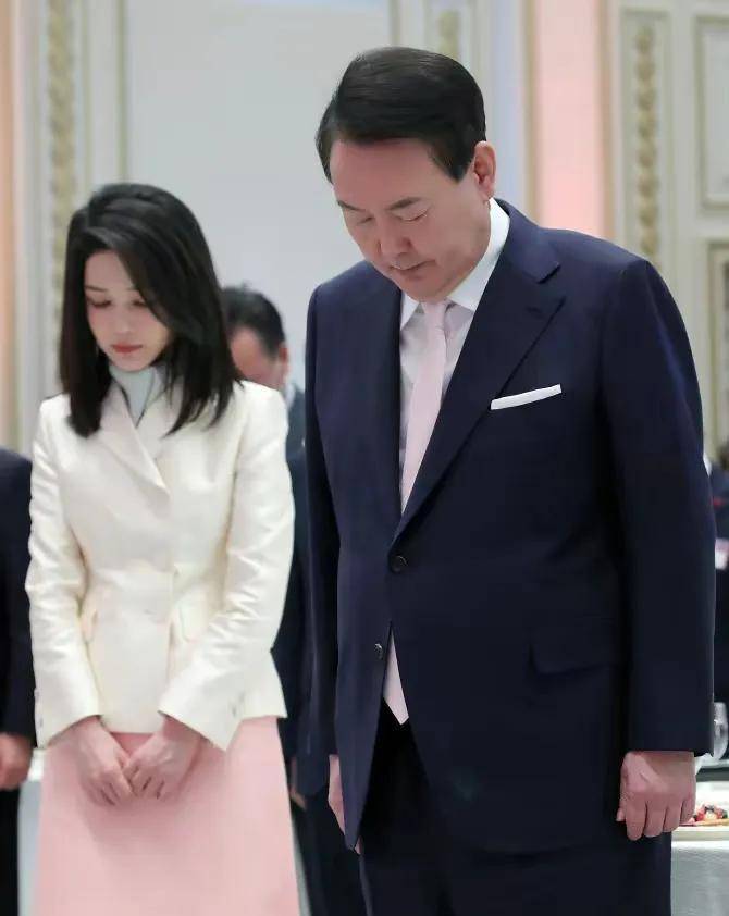 The fashion attitude of South Korea's first lady Kim Kun-hee is to live ...