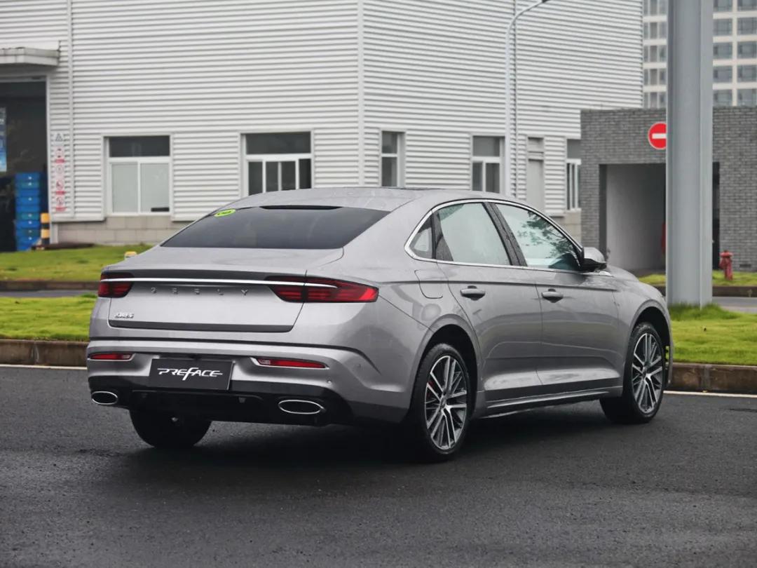 Buying a brand new sedan for 150,000 yuan, these cars are simply ...