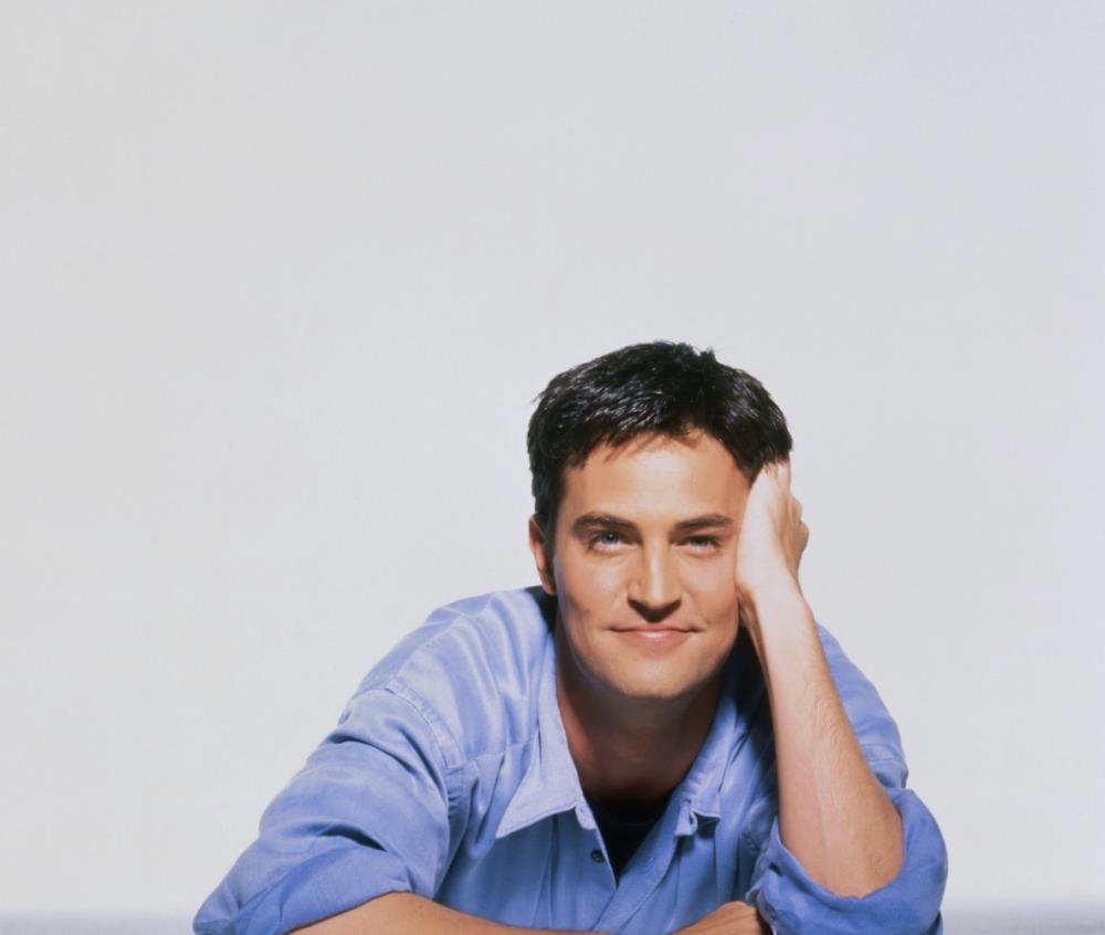 The actor who played Chandler in "Friends" died at the age of 54. The ...