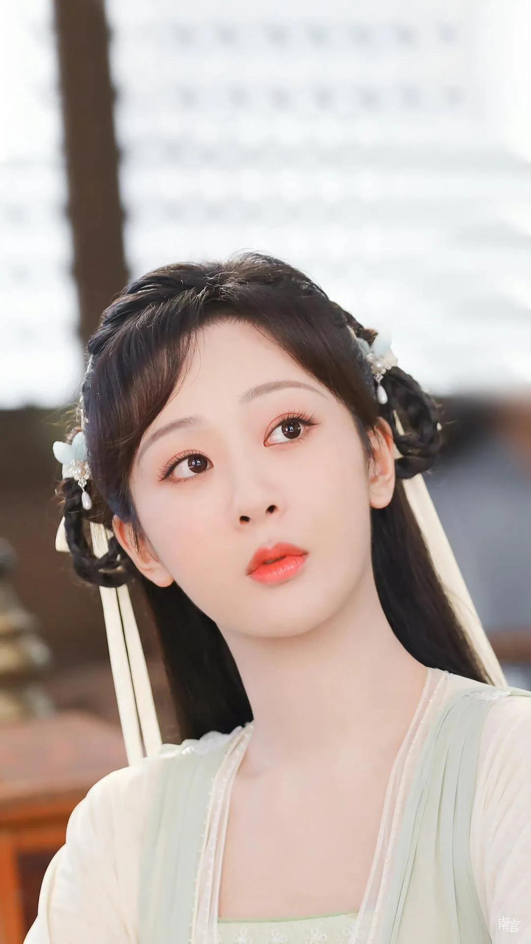 Did you like Yang Zi at first sight? - iNEWS