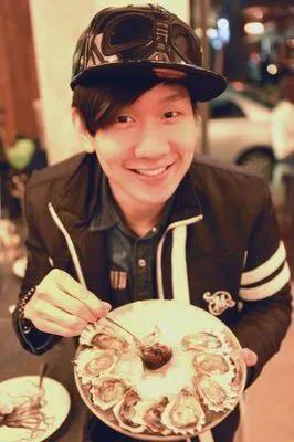 In the early morning, a netizen called JJ Lin Junjie three times, or it ...