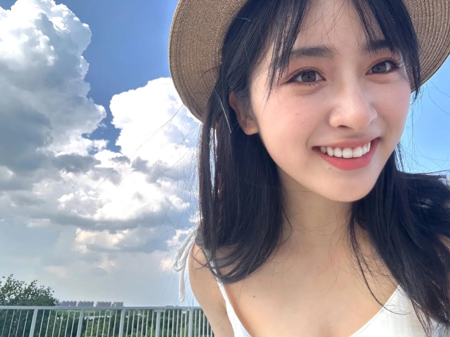 Shenyue Meitu Issue 6 - iNEWS