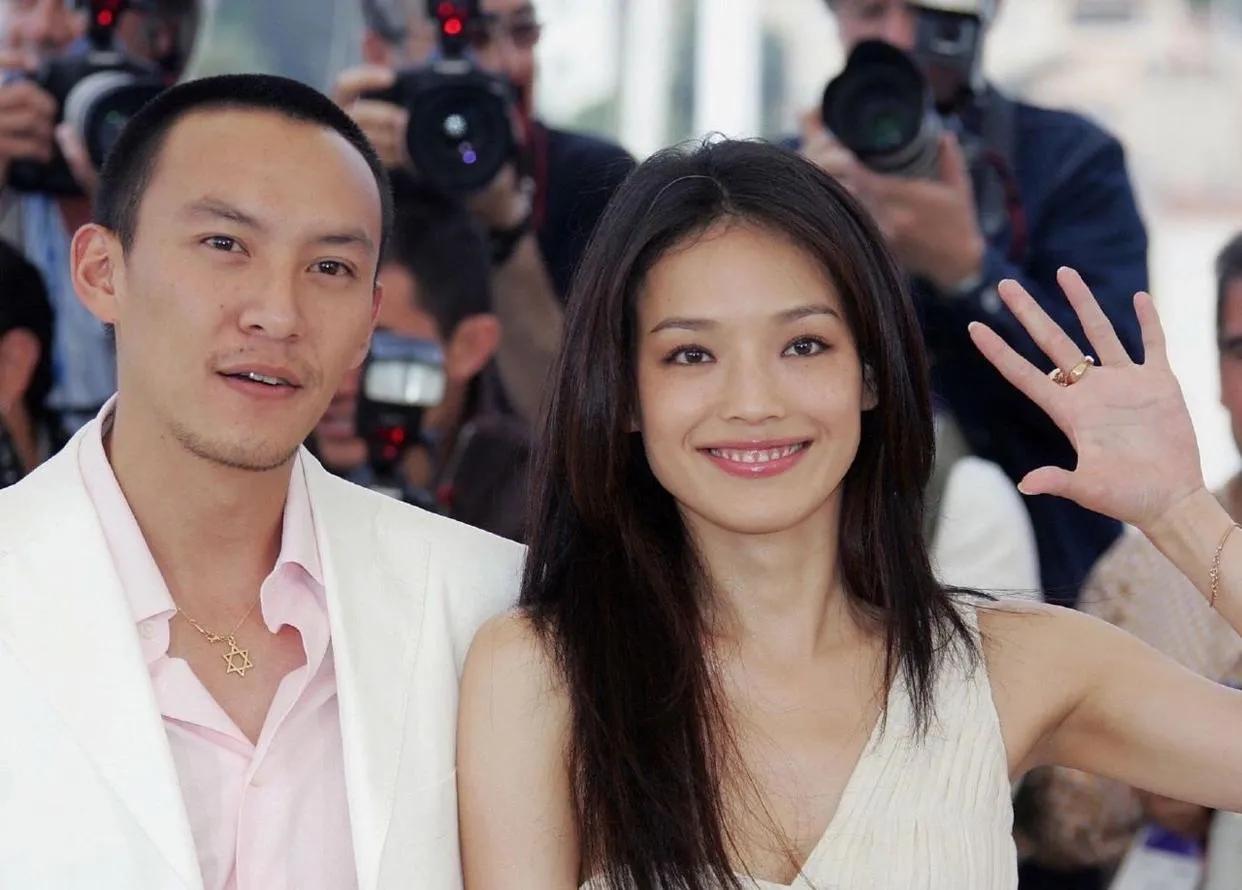 Shu Qi is beautiful abroad again, her white dress flutters like a ...