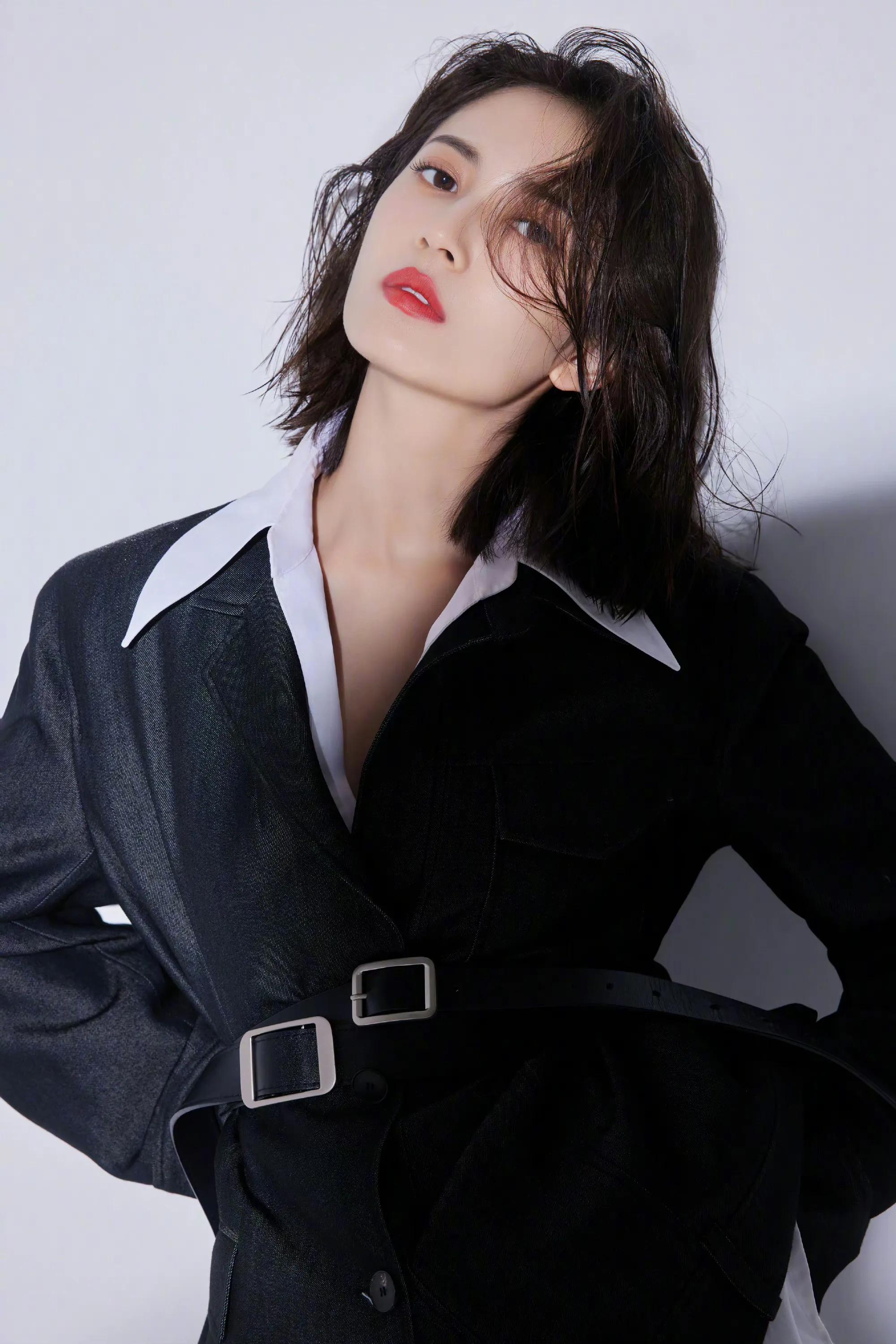 Chen Yuqi's beautiful picture - iNEWS