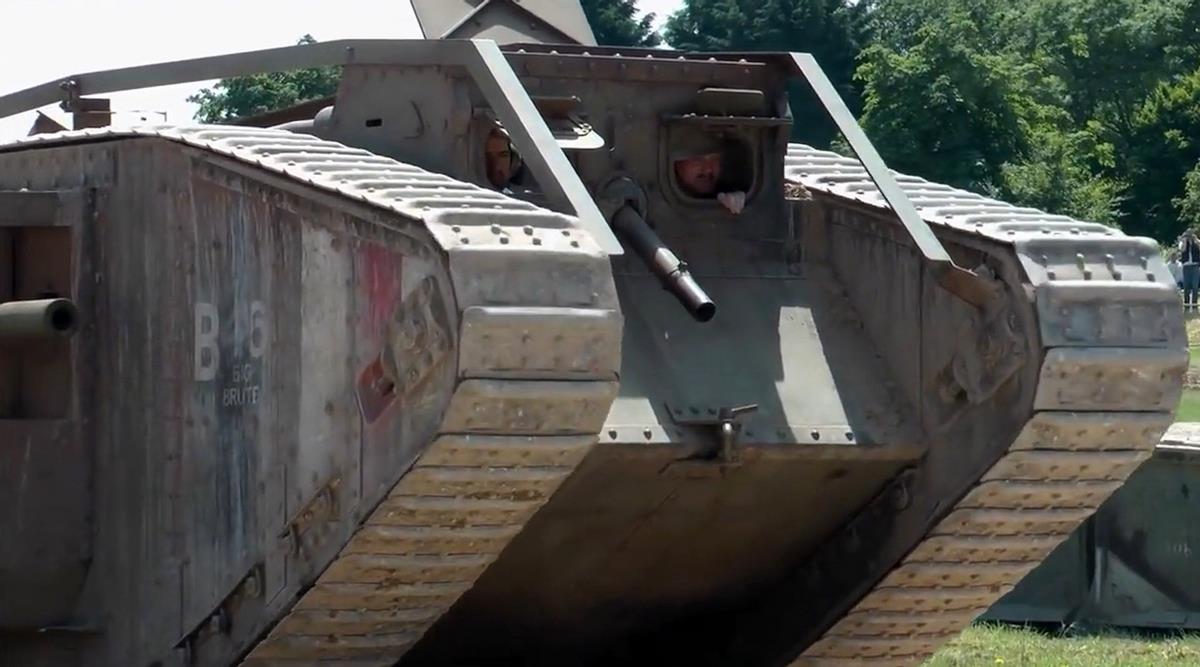 "Battle Fortress", the People's Liberation Army VN20 heavy armored ...