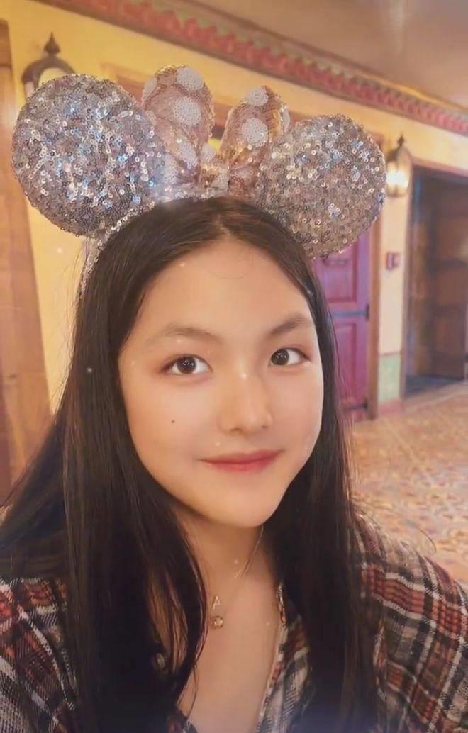 Li Xiang and Wang Yuelun are in the same frame! Daughter Wang Shiling ...