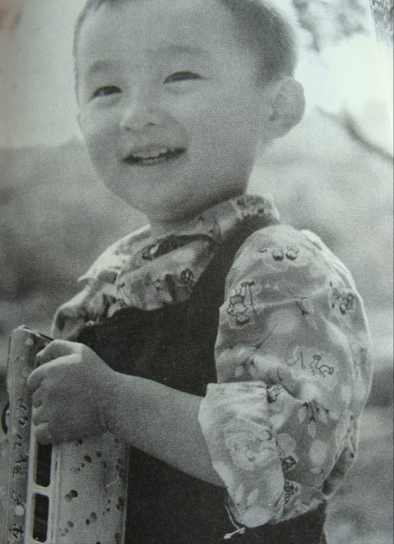 The "emotional host" Meng Fei who is full of justice, is his married ...