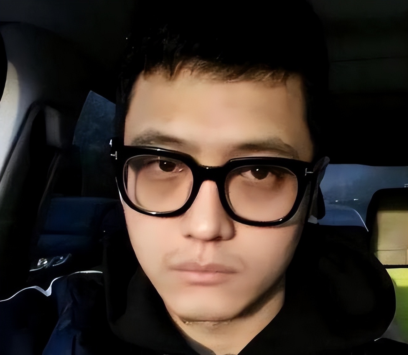 Song Zhe has been released from prison and has no choice but to go home ...