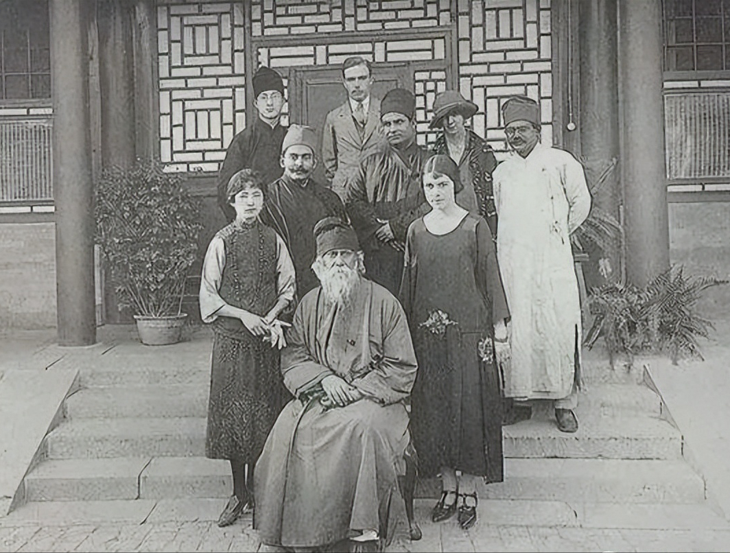 Liang Congjie: The April sky in the world suddenly reminds me of my ...