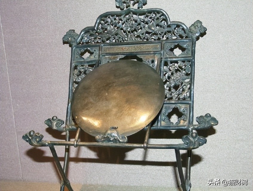 To explore the Chinese culture of warding off evil spirits, what are ...