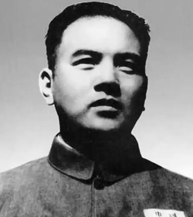 A comrade died of illness in 1954, and the funeral standard was higher ...