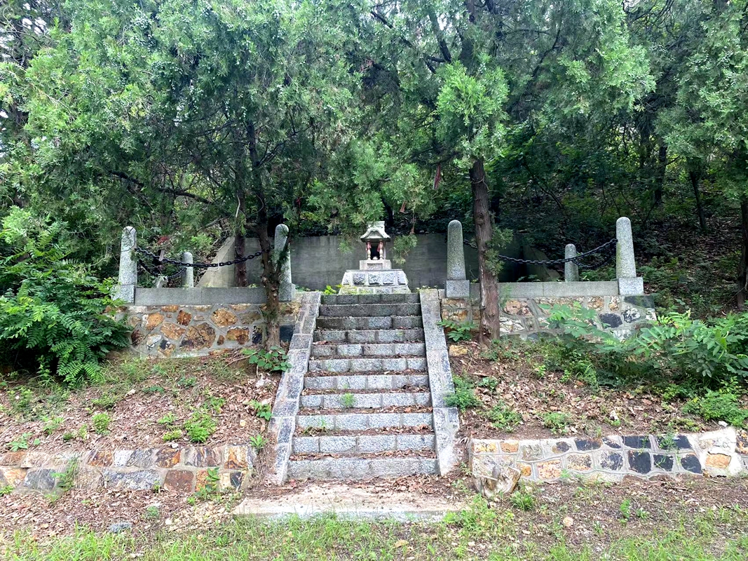 The smallest Dragon King Temple in Dalian - iNEWS