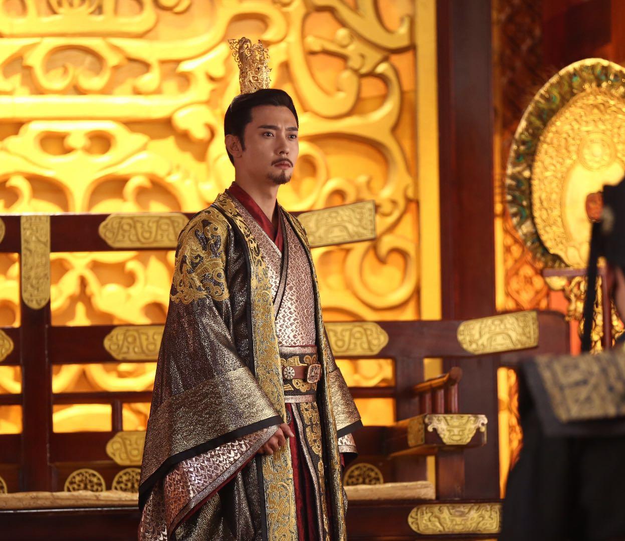 In the Sui Dynasty and the Northern Zhou Dynasty, Yang Jian ...