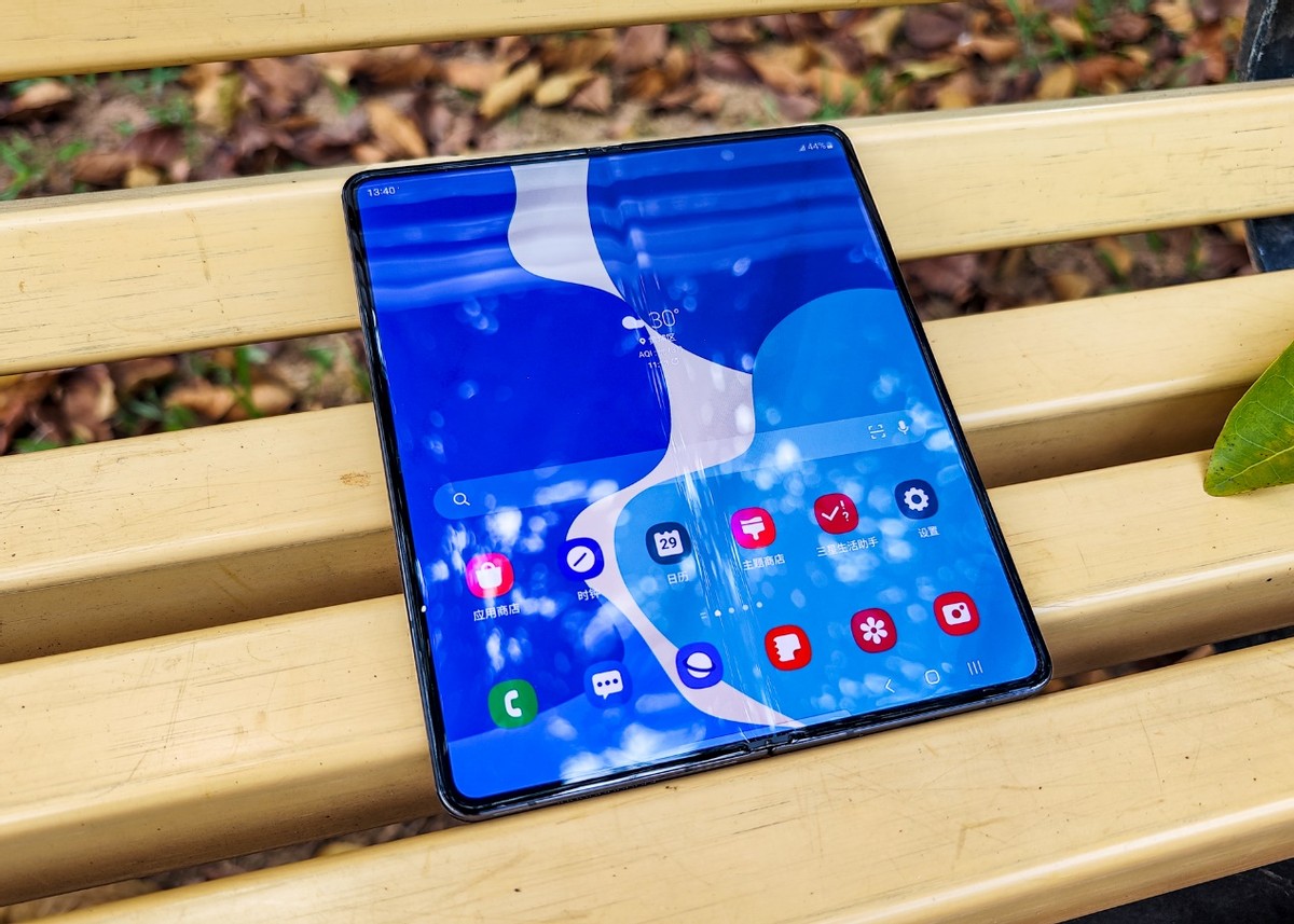 Have you ever seen a folding screen that is not afraid of falling ...