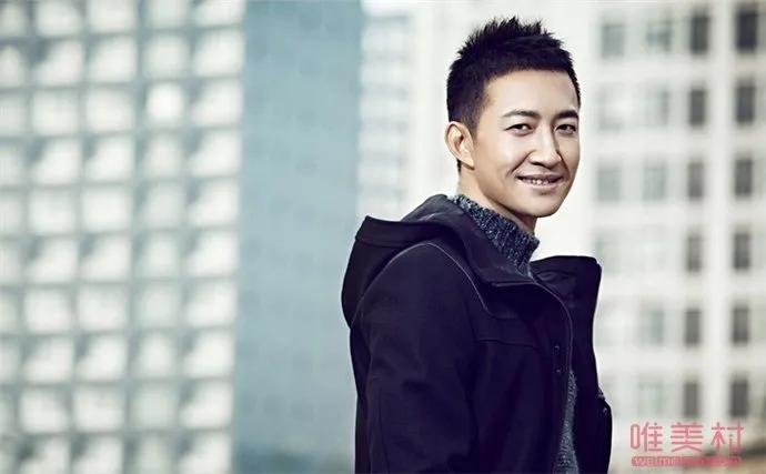 Han Geng and Wang Yang are cousins, no wonder they look so alike - iNEWS