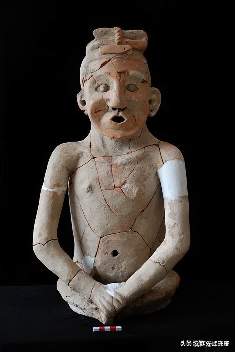 On the nature of the newly unearthed sitting humanoid pottery statue in ...