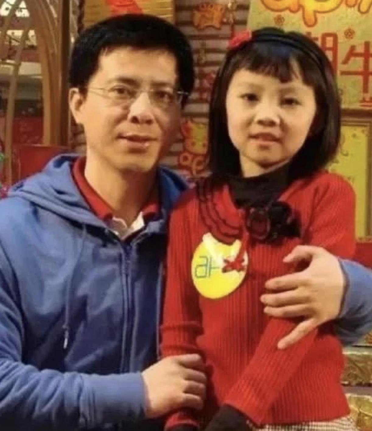 The lives of Lin Miaoke and Yang Peiyi are very different, and it is ...