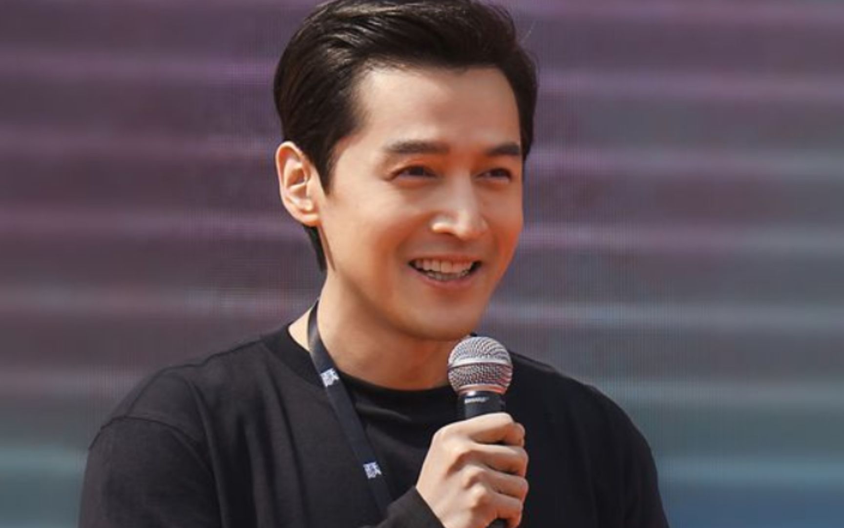 The intimate photo of Hu Ge and his wife Huang Xining was exposed, the ...