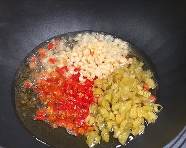 Stir-fried yellow beef in this way ~ tender but not firewood - iMedia