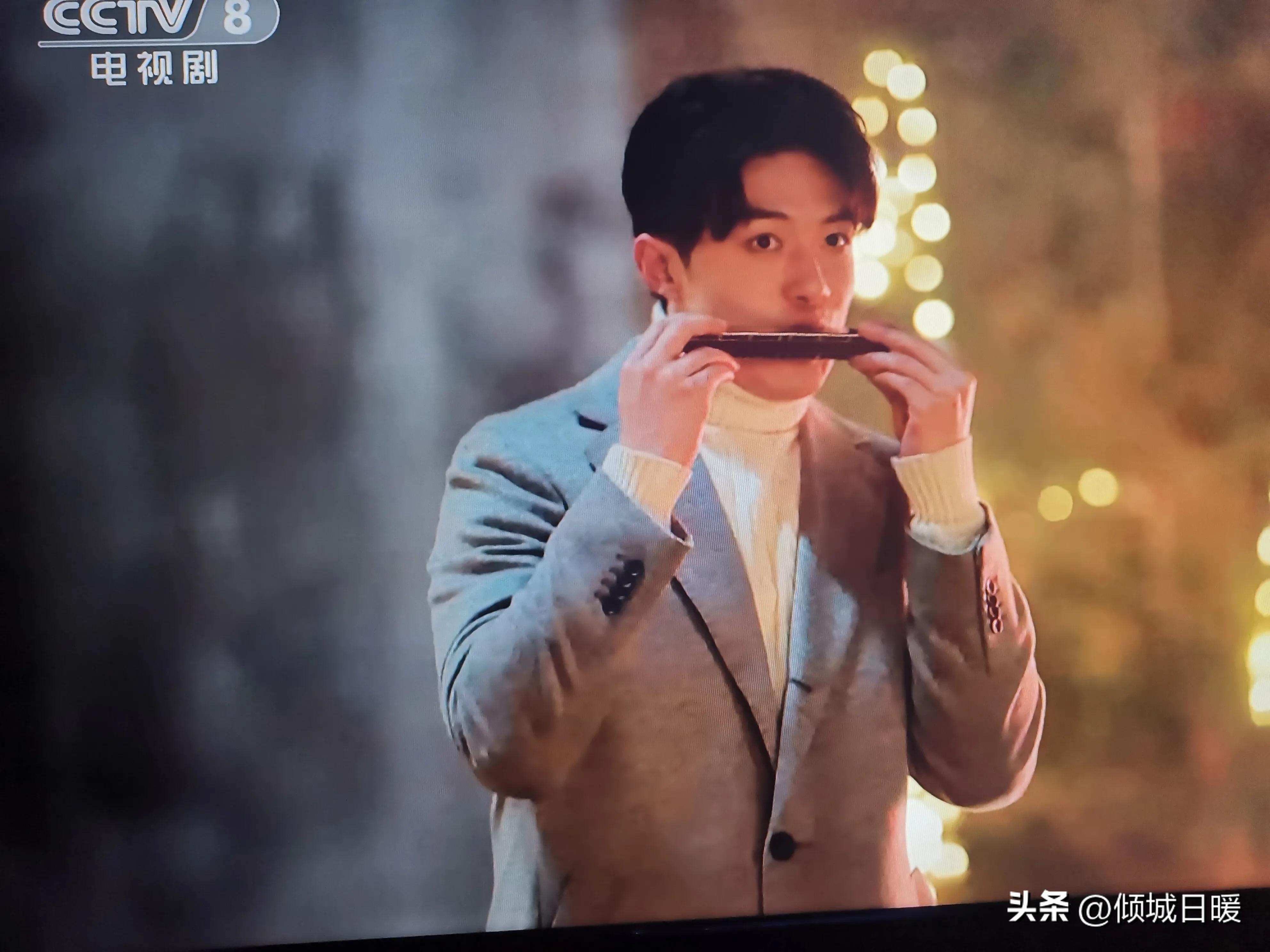 "Live in the moment" was said lightly by Chu Xiaoyu played by Li Zefeng ...