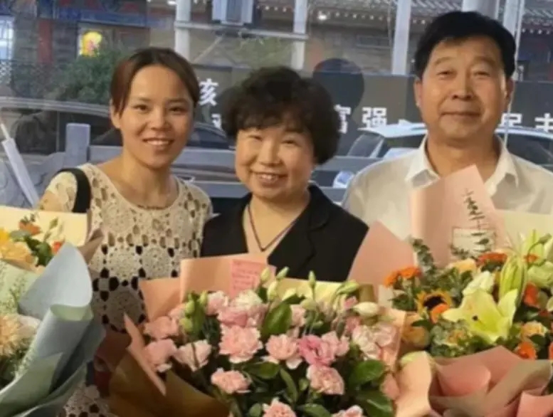 Xiong Lei posted a recent photo of his son Kaikai, Dad Guo looked at ...