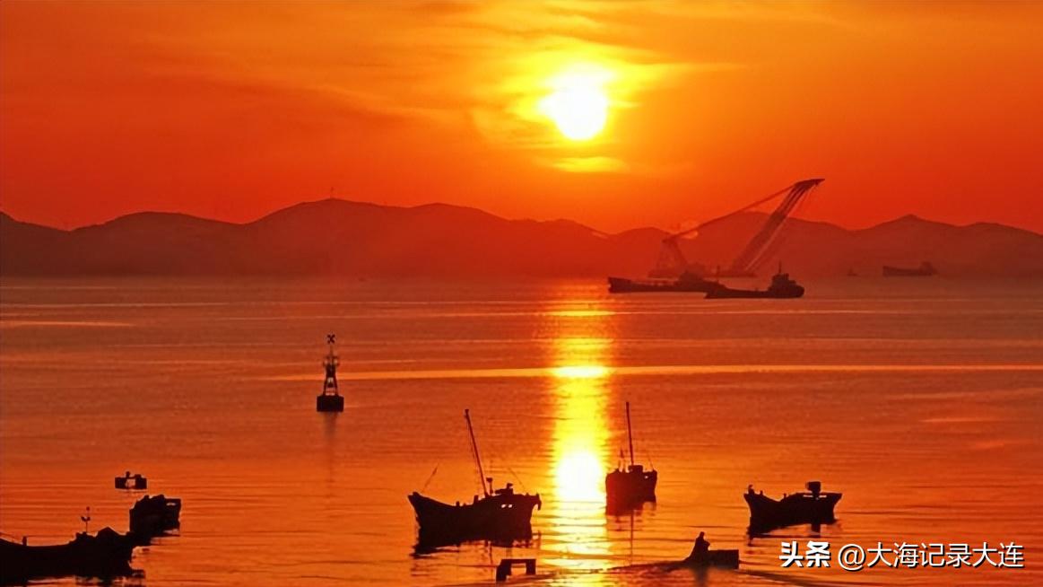 Dalian Crab Bay Park, hiking and fitness, fishing and catching the sea ...