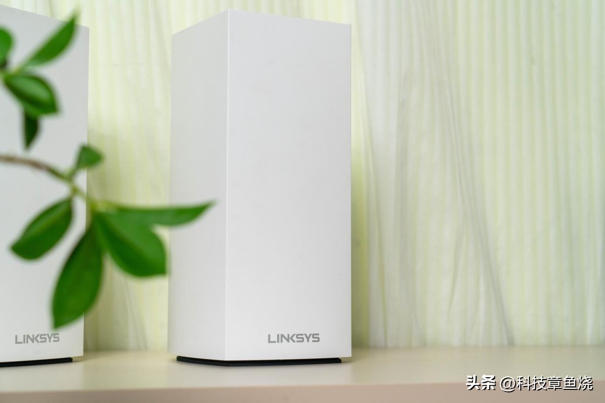 Full coverage of large-scale WiFi signals, leading the MX4200 Mesh ...