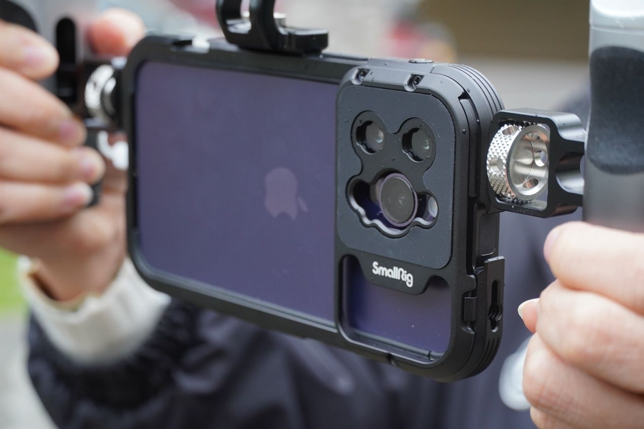 Smoker iphone14promax dual handheld shooting kit - iNEWS