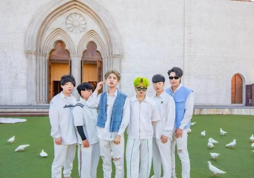 Internet celebrity Ling Dale revealed that she earns 5 million a month ...