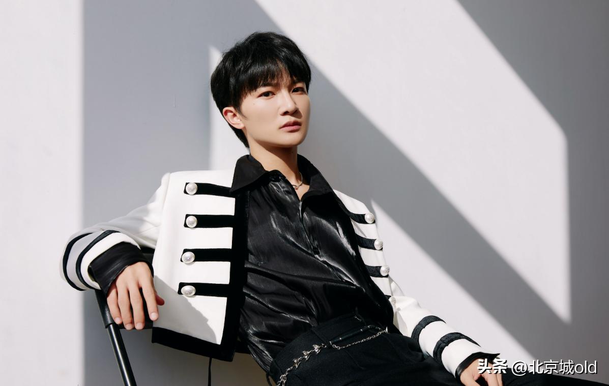 Zhou Shen's new song "Adventure Movement" crazily dominates the charts ...