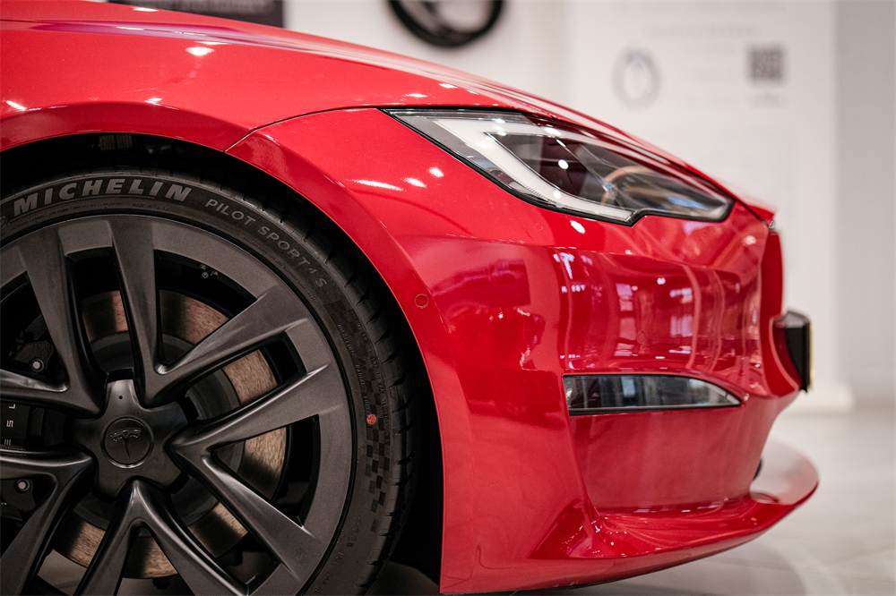 Zero-distance experience of "the fastest mass-produced car on the ...