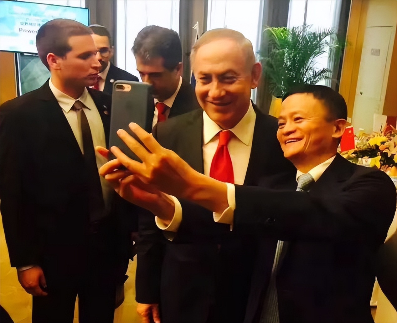 The Prime Minister of Israel asked Ma Yun: You can't buy missiles on ...