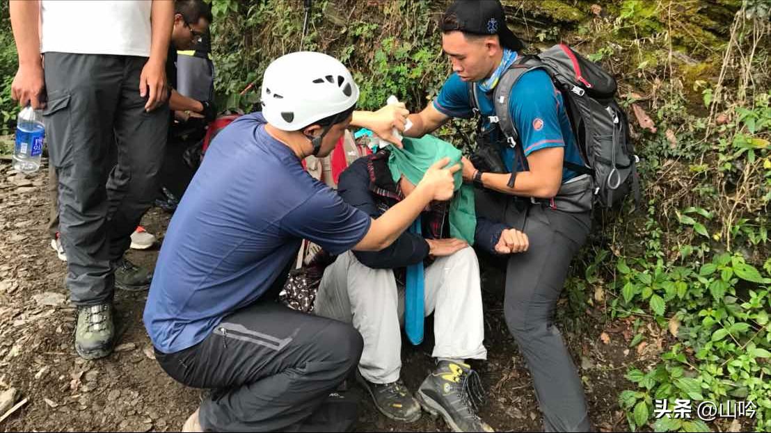 Learn about the "Rule of 3" and the "7 Survival Priorities" and keep in ...