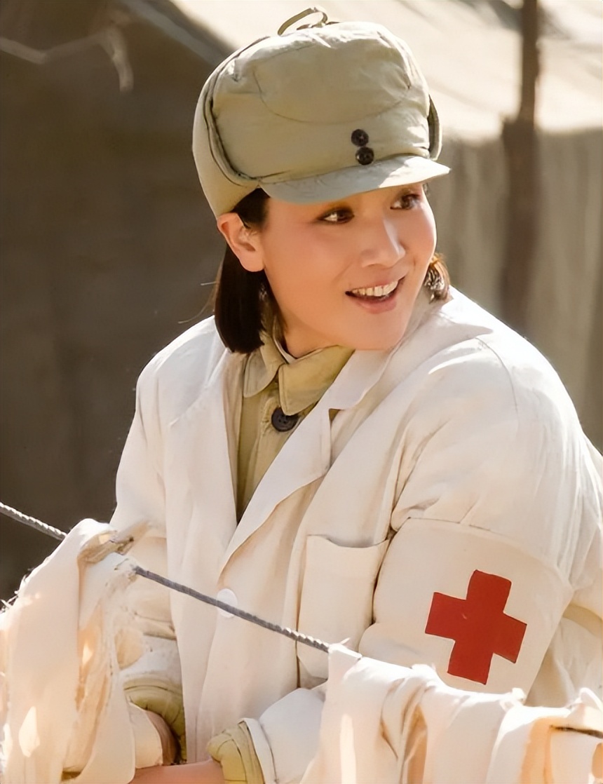 Pan Yuchen: Despite her parents' opposition to marrying Hou Yong, she ...