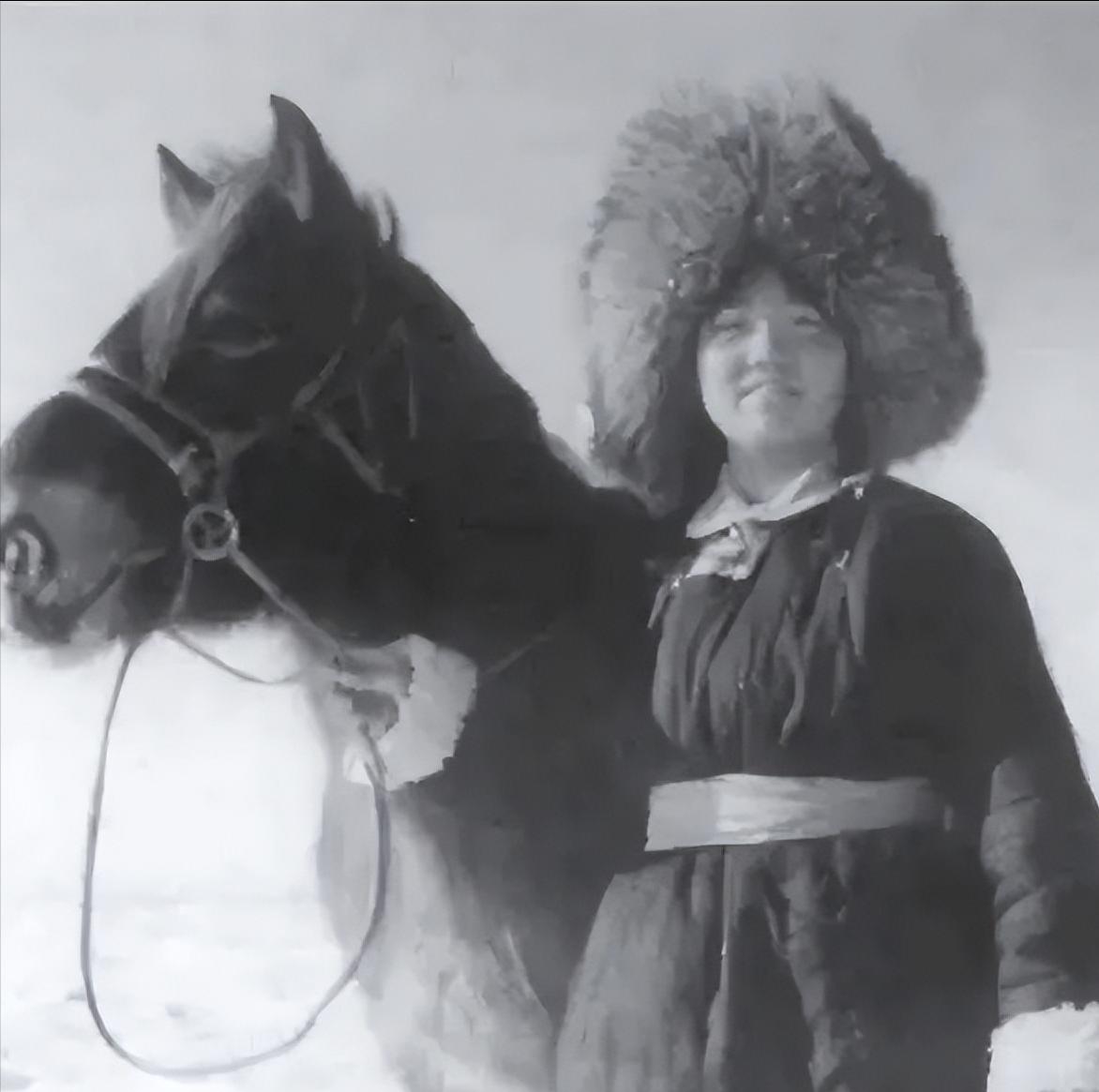 Knowing that his niece joined the army, Premier Zhou was furious and ...