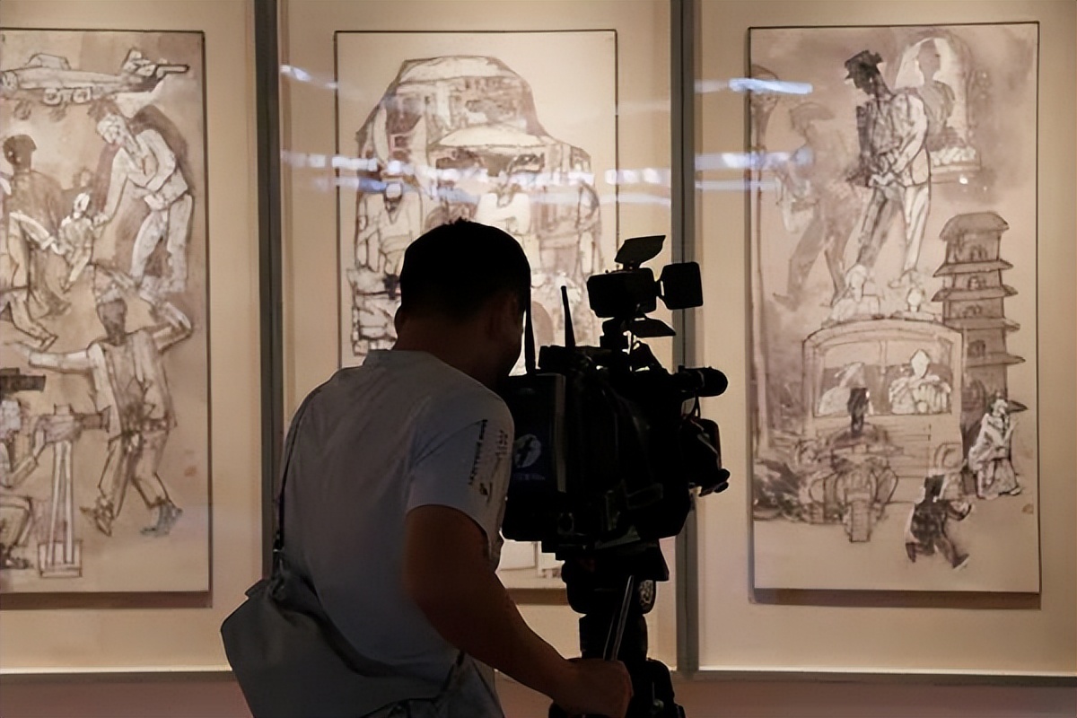 "Sunrise in the East and Rain in the West" Exhibition of Yang Xiaoyang ...