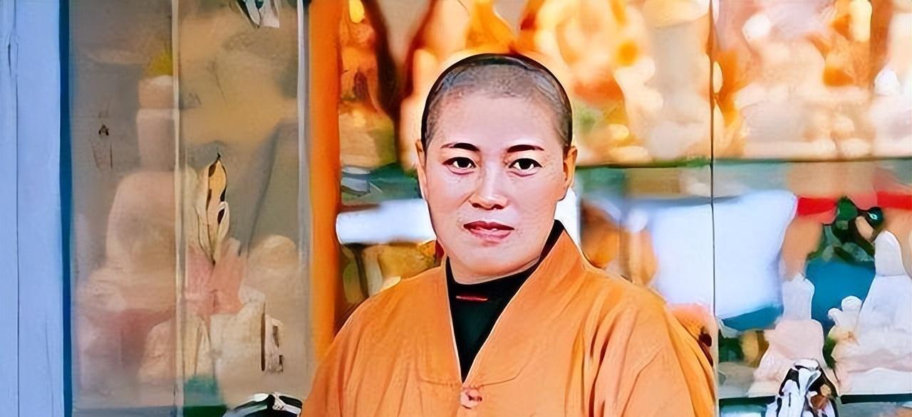 "Merry Nun" Shi Zhiding: greedy for money, lustful, driving a luxury car to and from Buddhism ...