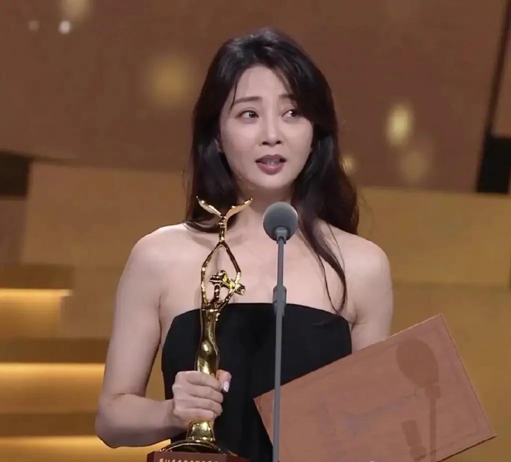 Why Yin Tao won the Golden Eagle Award to affect the hearts of ...